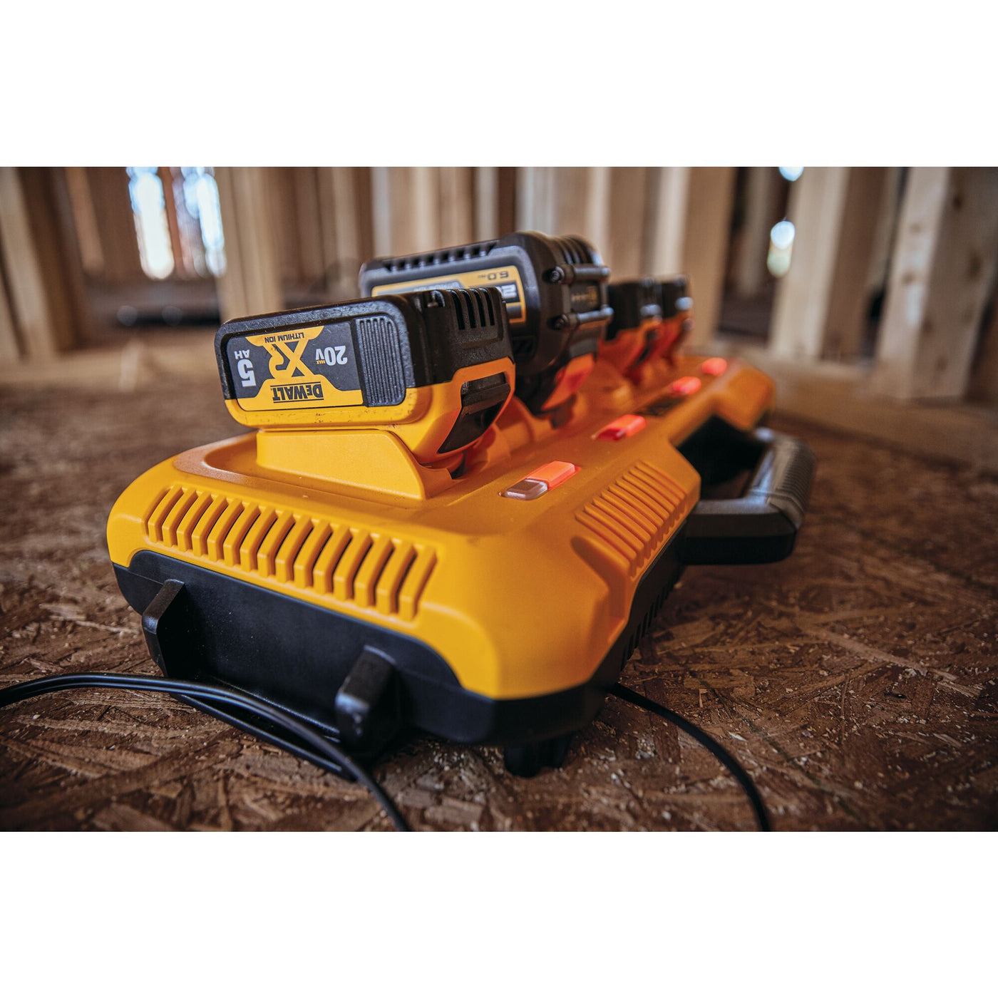 DeWalt Multiport Simultaneous Fast Charger — Interline Wholesale Hardware